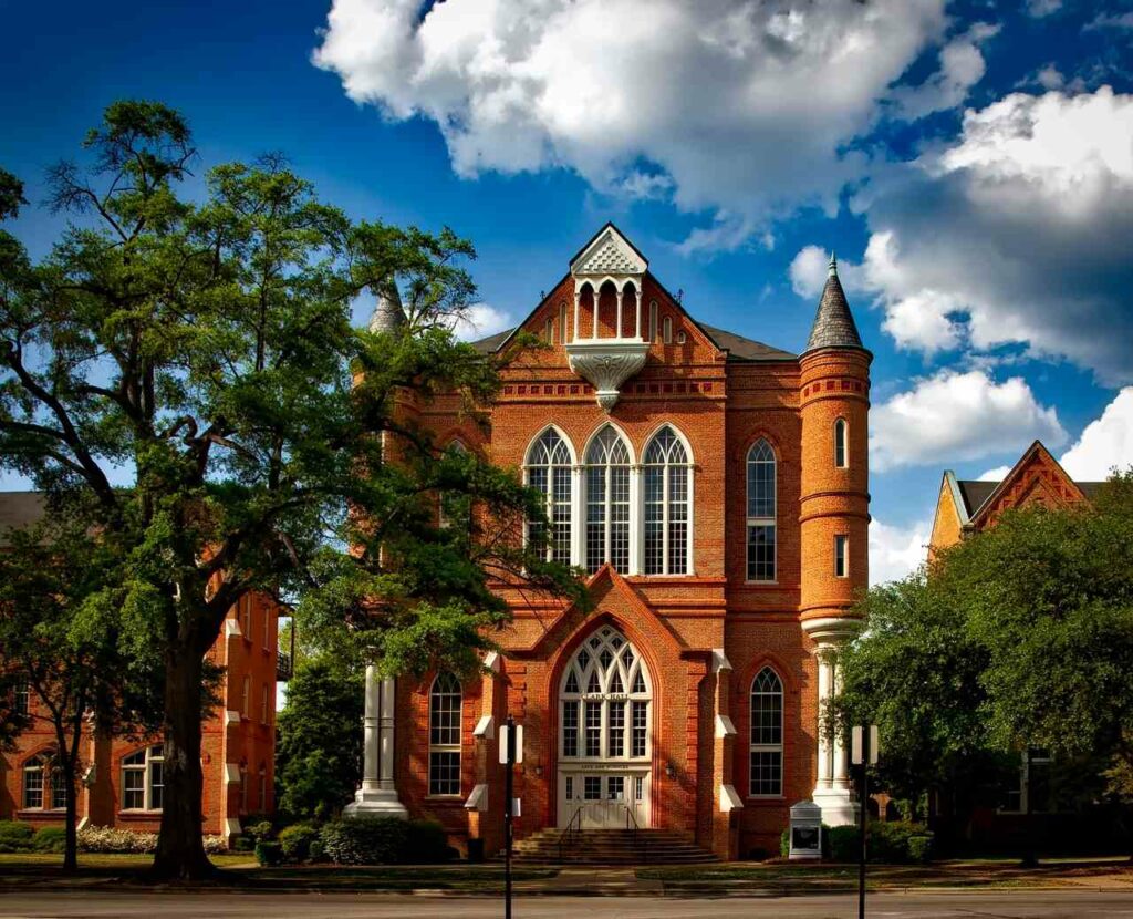Top Universities in Virginia - DREAM STUDIES ABROAD